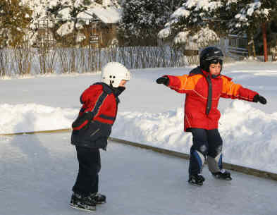COVER-TECH | Skating Rink Liners | Backyard Ice Rinks